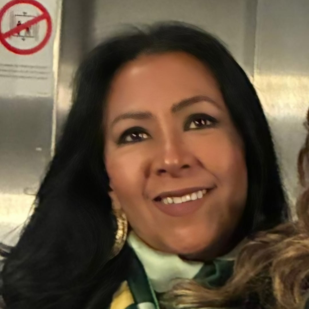Ana - The Eternal Fan of Florence