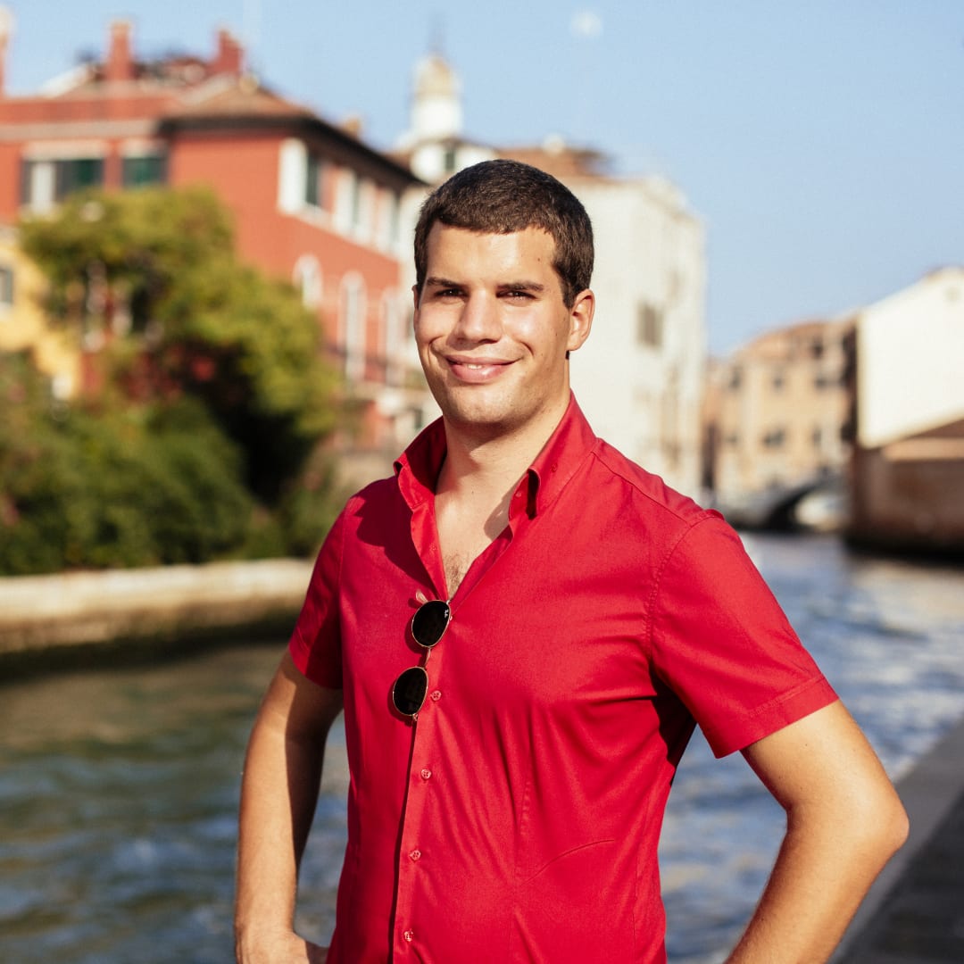 Roko - The Friendly Storyteller