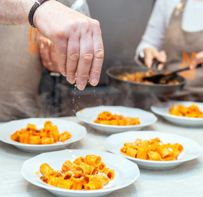 a Roman dinner with a 5 course menù and wine pairing - Withlocals