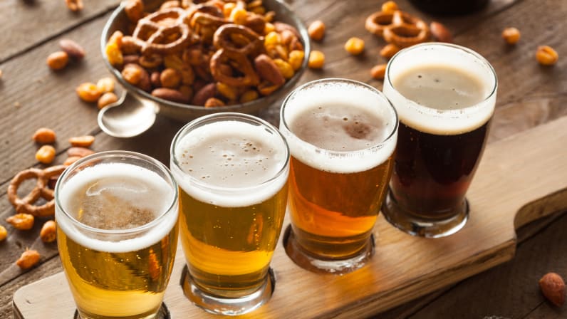 Drinks & Snacks in Frankfurt Tour - Withlocals